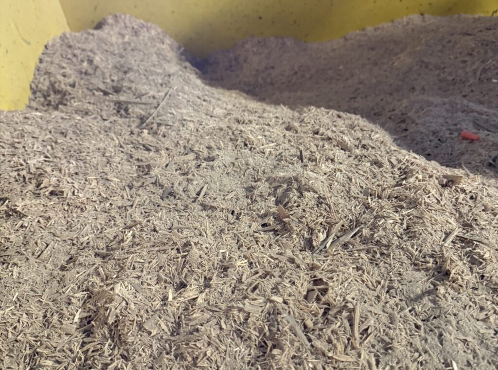 Animal Bedding in DFW | Royal Wood Products